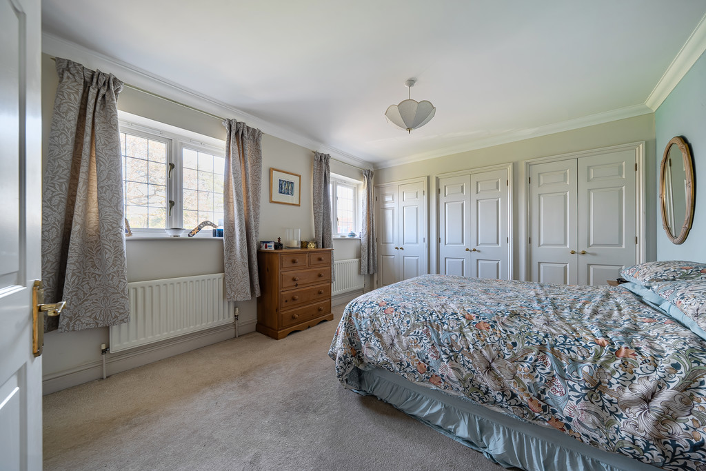 Storrington - Five bedroom detached family home - Fowlers Estate Agents