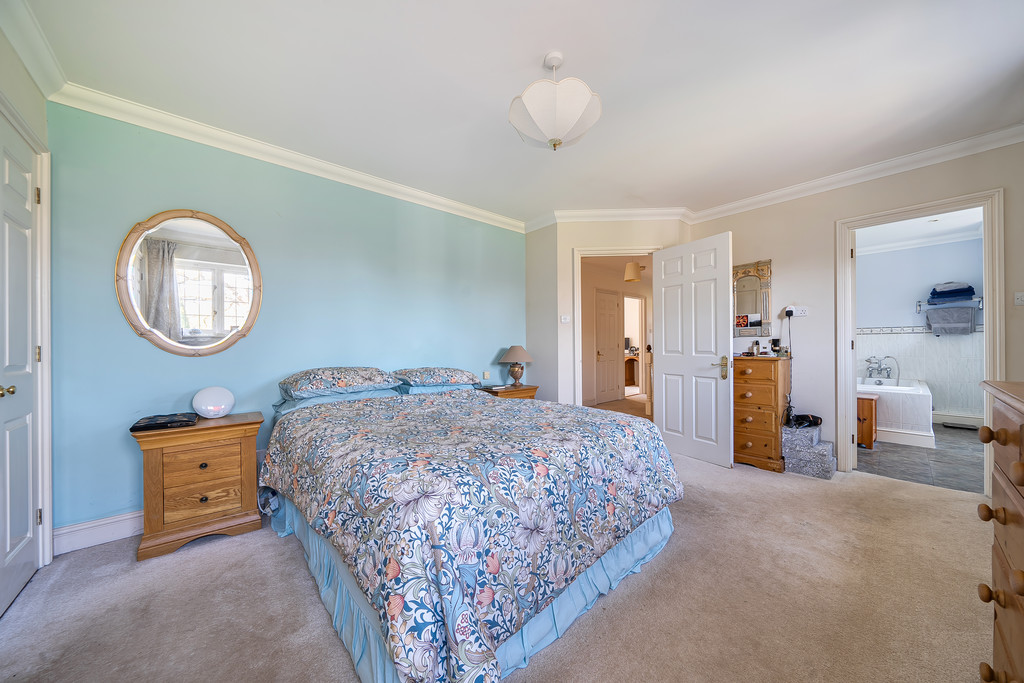 Storrington - Five bedroom detached family home - Fowlers Estate Agents